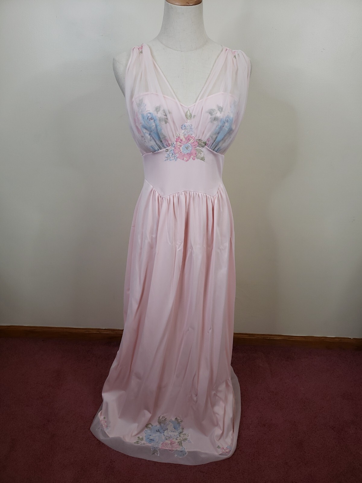 Rare Laros Classic Floral Print Nightgown Size 34 - Gem