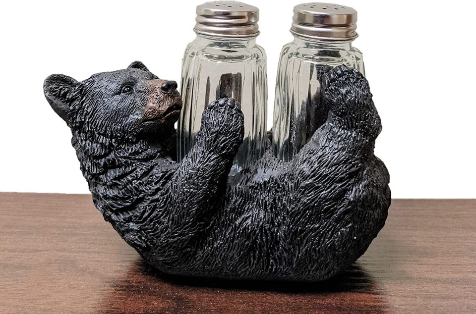 Black Bear on Back Salt and Pepper Shakers Set Cabin Lodge Woodland ...