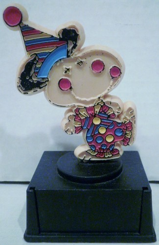 Vintage Aviva Peanuts Snoopy World's Biggest Clown Trophy | eBay