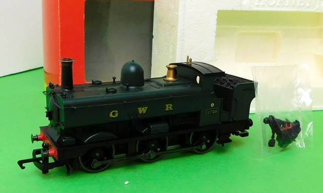 Hornby R 2328a GWR 0-6-0 Class 2721 Pannier Tank LOCO 2759 for sale ...