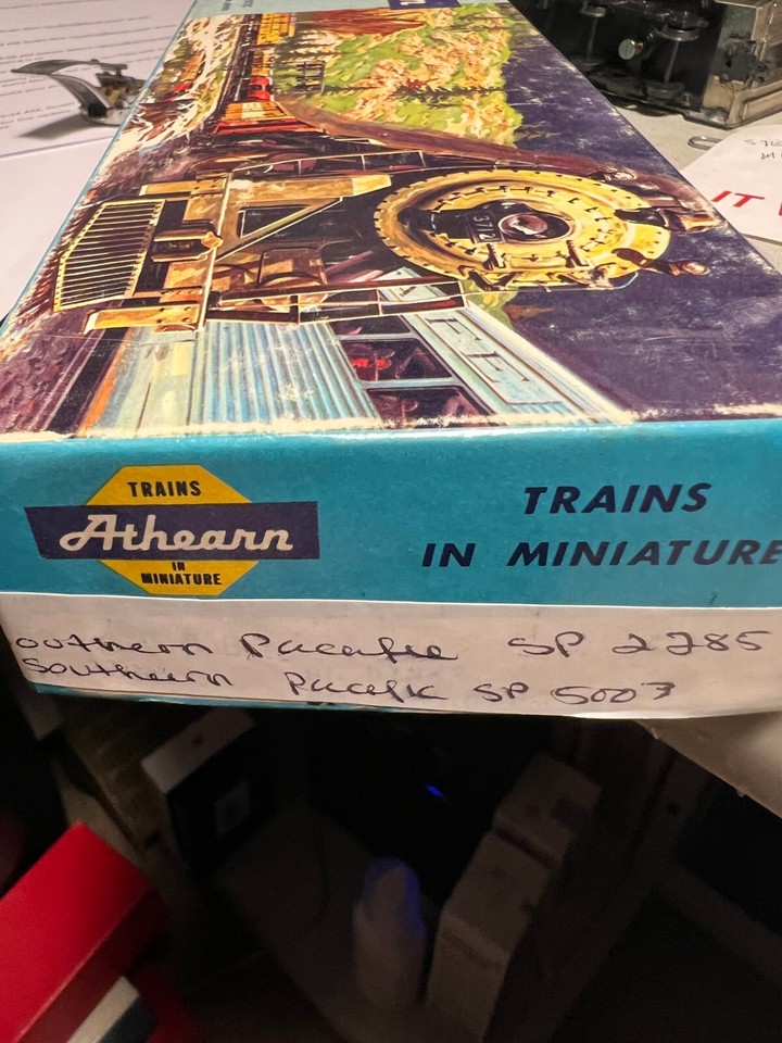 HO scale SOUTHERN PACIFIC CAR # 2285 PASSENGER CARS BY ATHEARN CUSTOM PAINT | eBay