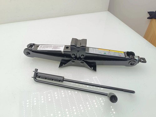 Skoda Kodiaq 2021 Lift car lifting jack 5QF011031C RAG117911 | eBay