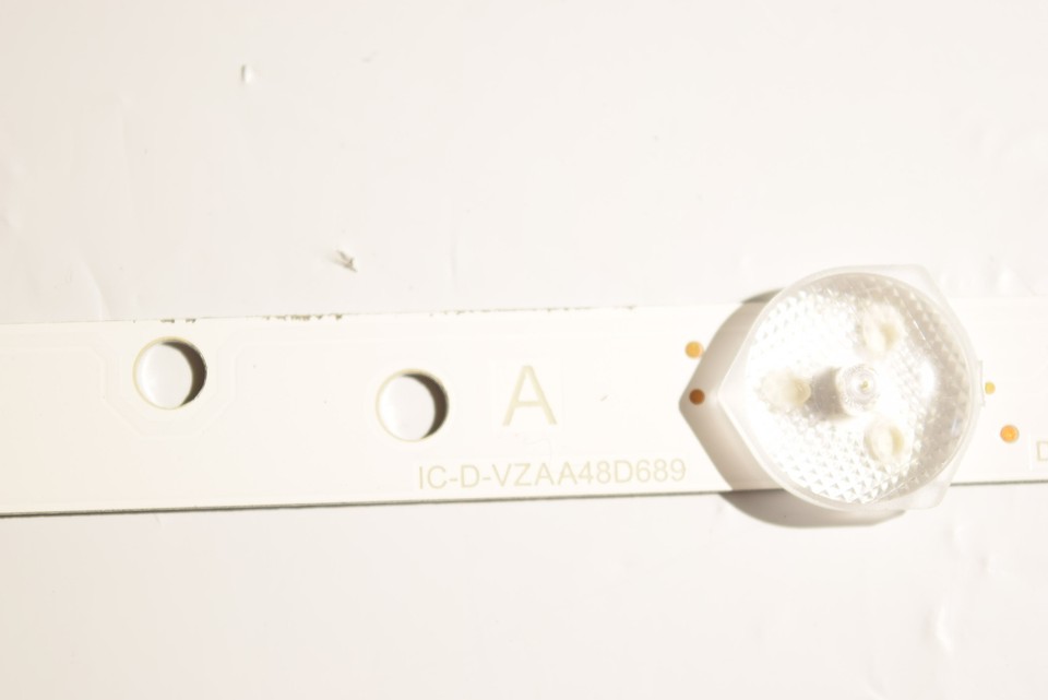 VIZIO D48-D0 JVC EM48FTR IC-D-VZAA48D689 LED STRIP ONE PC ONLY 30595 | eBay