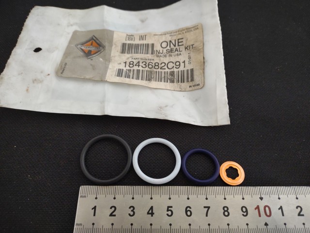 International Navistar Vt365 Injector Seal Kit 1843682C91 for sale ...