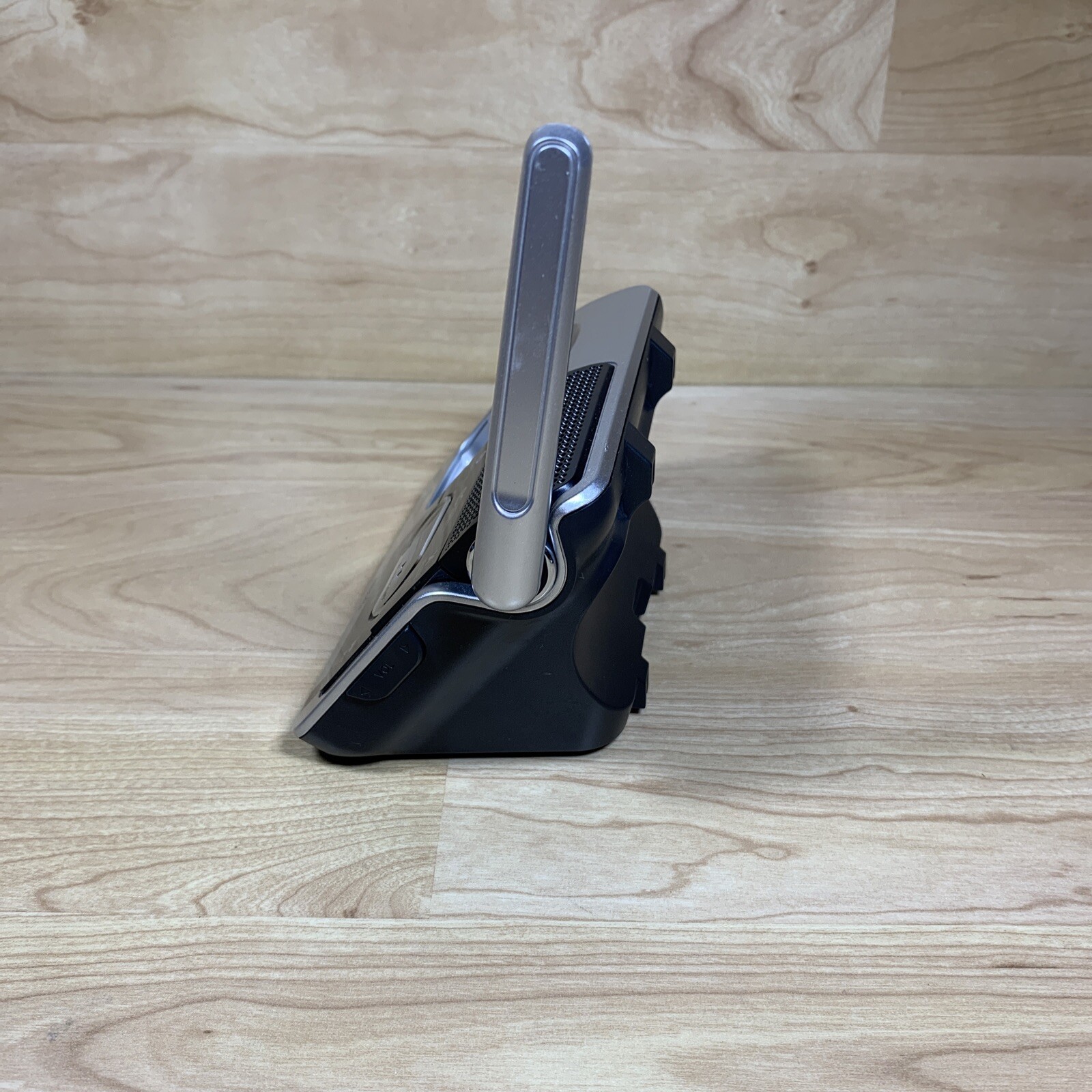 AT&T BL102-3 DECT 6.0 Handset Cordless Phone Base & Answering Machine ...