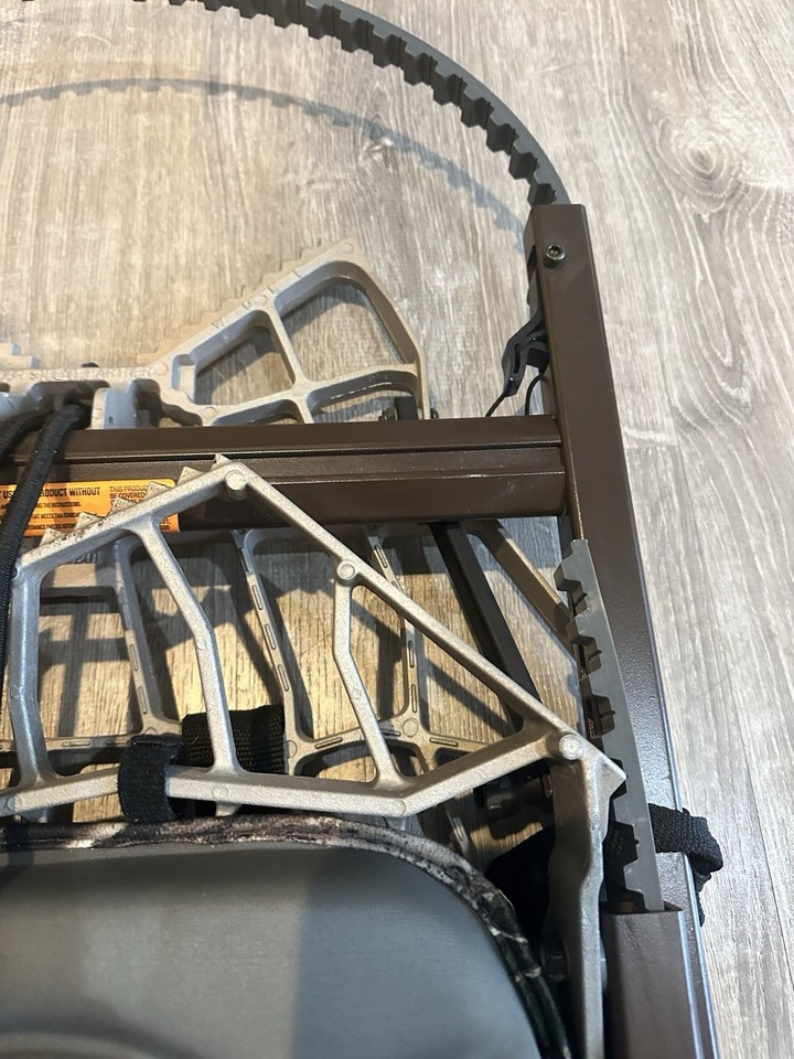 Lone Wolf Tree Stand Hand Climber!! Used 2xs!! Mint!! Fast shipping ...