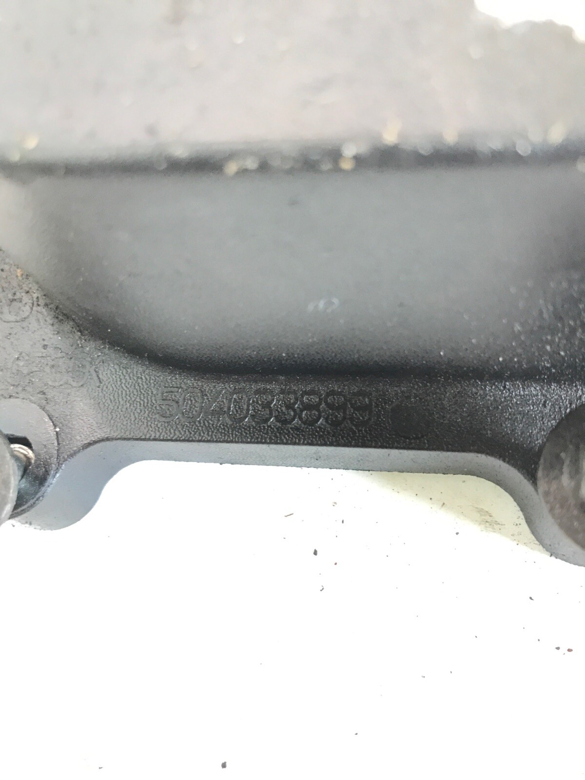 IVECO+Daily+35s12+Valve+Cover+504033899+Genuine+2.3+HPI+2006+Year for ...