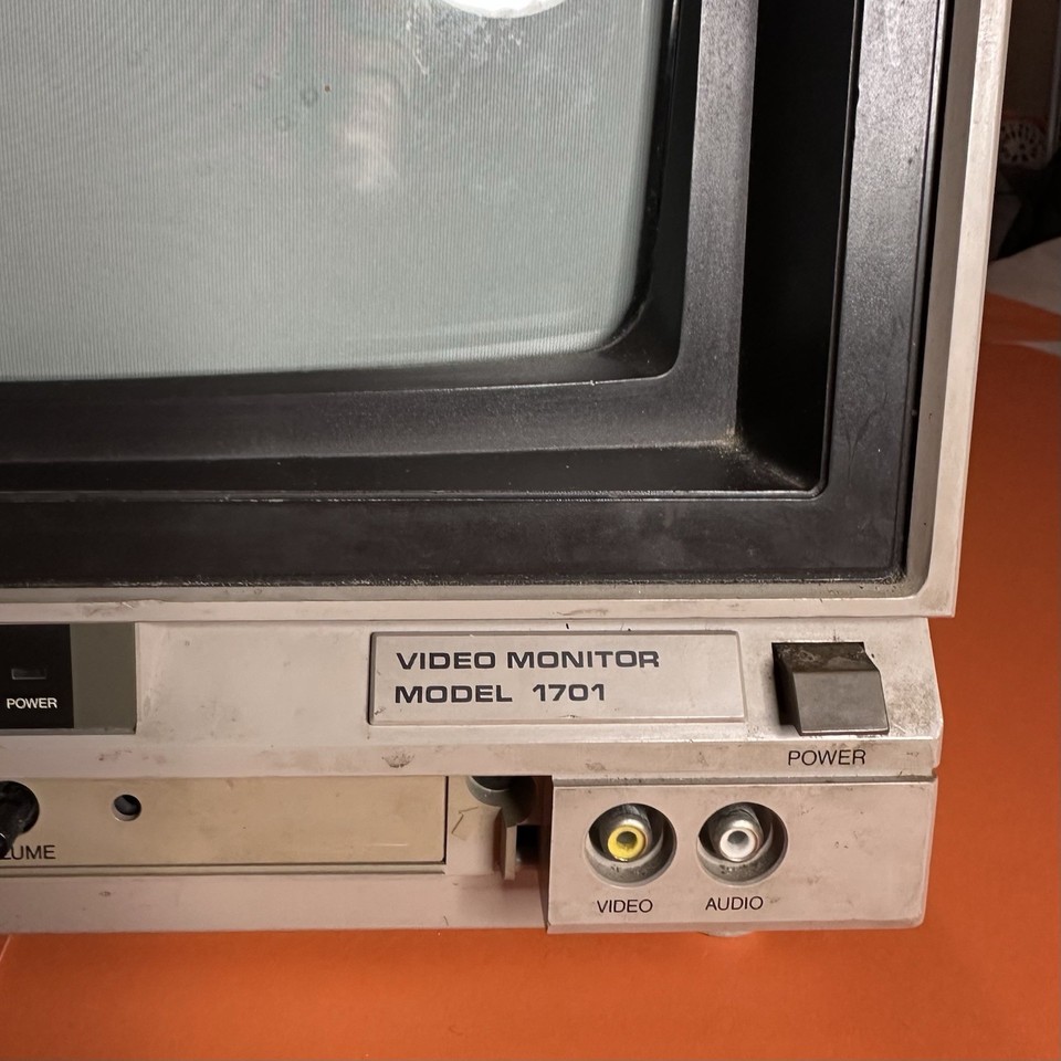 Vintage Commodore 1701 CRT Chroma/Luma, Composite Monitor Suit C64 C128 ...