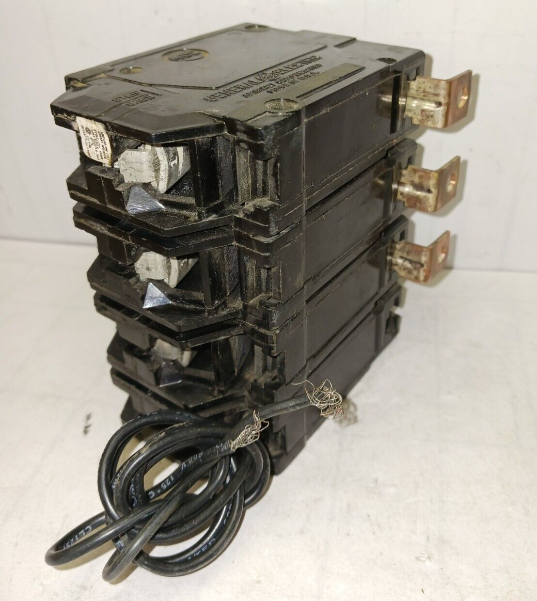 GE 40 AMP SHUNT TRIP CIRCUIT BREAKER 3 POLE 240 VAC THQB32040ST1 | eBay