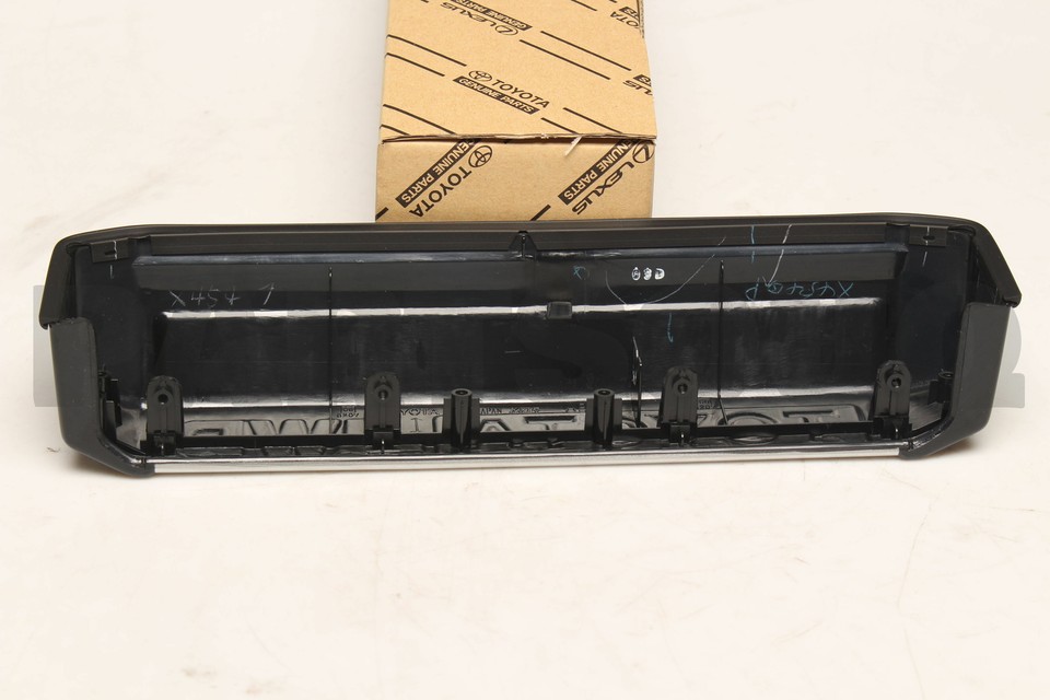 8127690K02 Genuine Toyota COVER, LICENSE PLATE LAMP 81276-90K02 | eBay