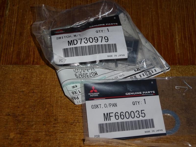 Mitsubishi Genuine OEM BACKUP REVERSE LIGHT SWITCH & SEAL SET MD730979 ...