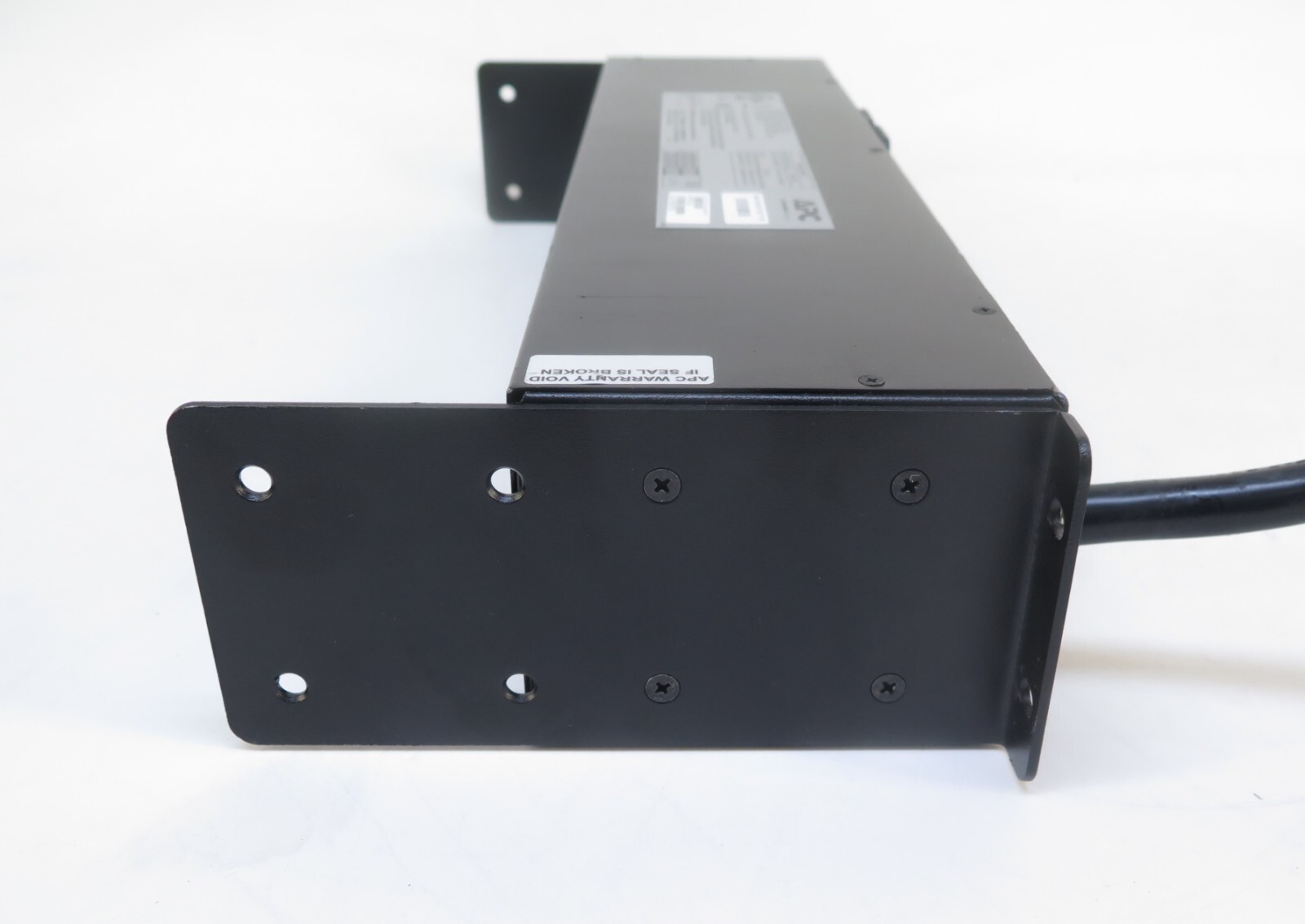 APC AP7811B Rack PDU, Metered, 2U, 30A, 208V, (12) C13s & (4) C19 Input ...