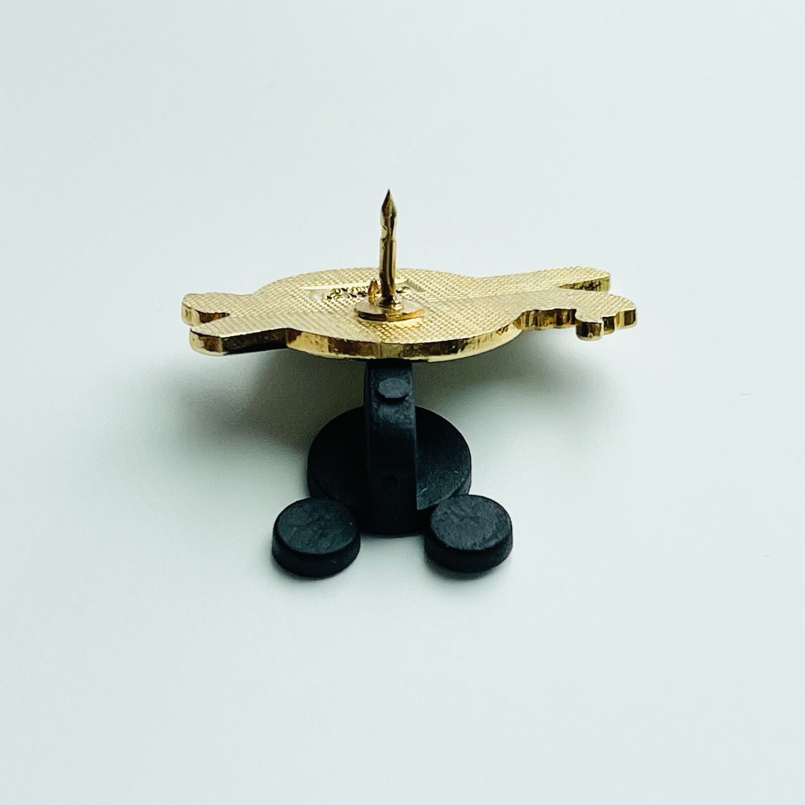 Disney Pin - Pleasure Island Avigator's Supply Store Alligator Airplane ...