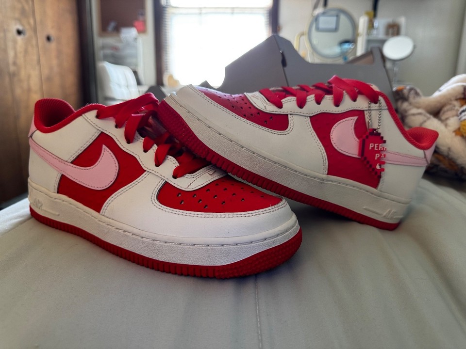 Nike Air Force 1 2025 Valentine’s Day drop 5.5 boys’ youth | eBay