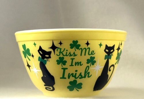 Vintage-Retro St Patrick's Shamrocks Black Atomic Cats Pyrex 401 Bowl ...