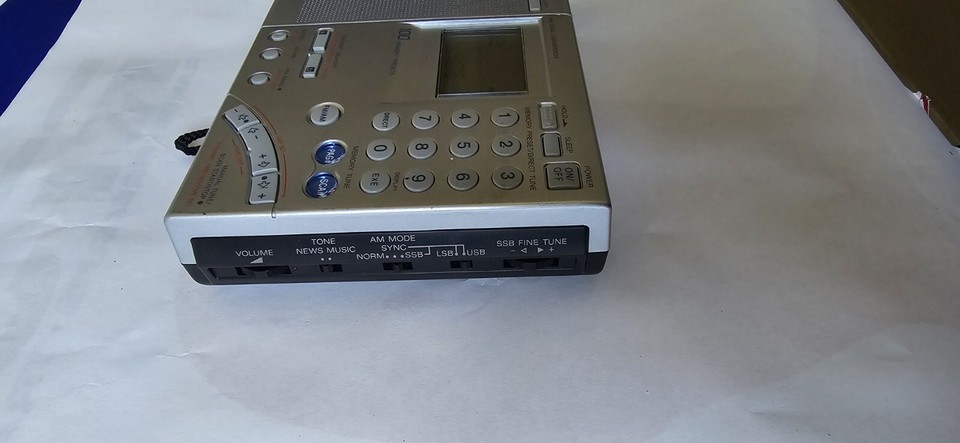 Sony ICF-SW7600GR Portable FM/SW/MW/LW PLL Synthesized World Radio ...