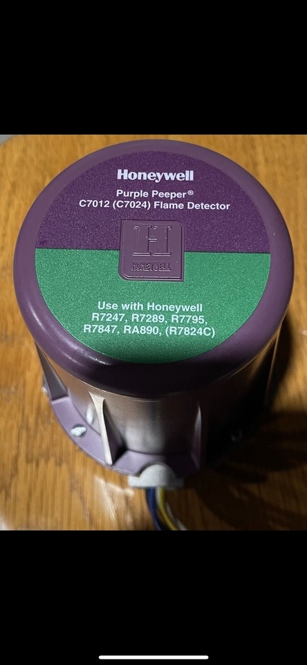 New In Box HONEYWELL C7012A 1194 120v 3/4” MTG Flame Detector | eBay
