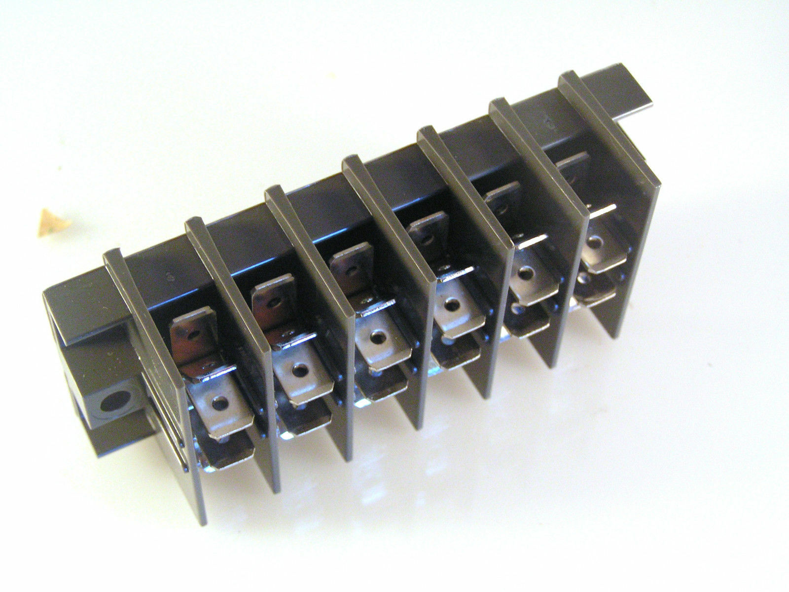 Terminal Block 6 Barriered Poles 6 Tabs Per | Grelly UK