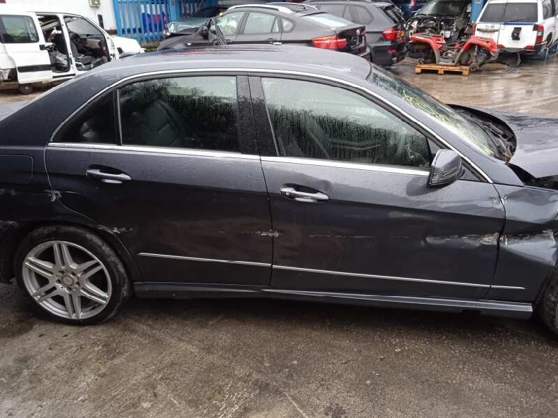 A2047601634 REAR RIGHT OUTER HANDLE / 2047601634 / 5884949 FOR MERCEDES ...