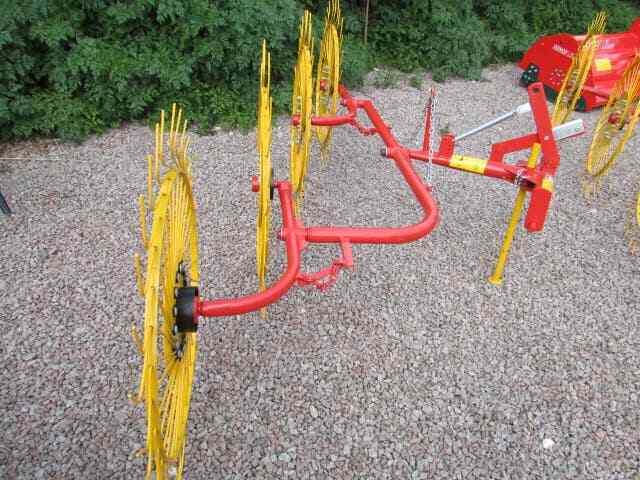 ACROBAT 4 Wheel Hay and Straw Rake/Straw Turner - New | eBay UK