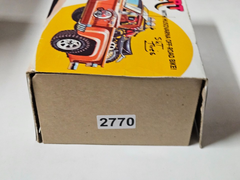 Revell Desert Rat Datsun Pickup with bike Vintage Model kit 1/25 scale ...