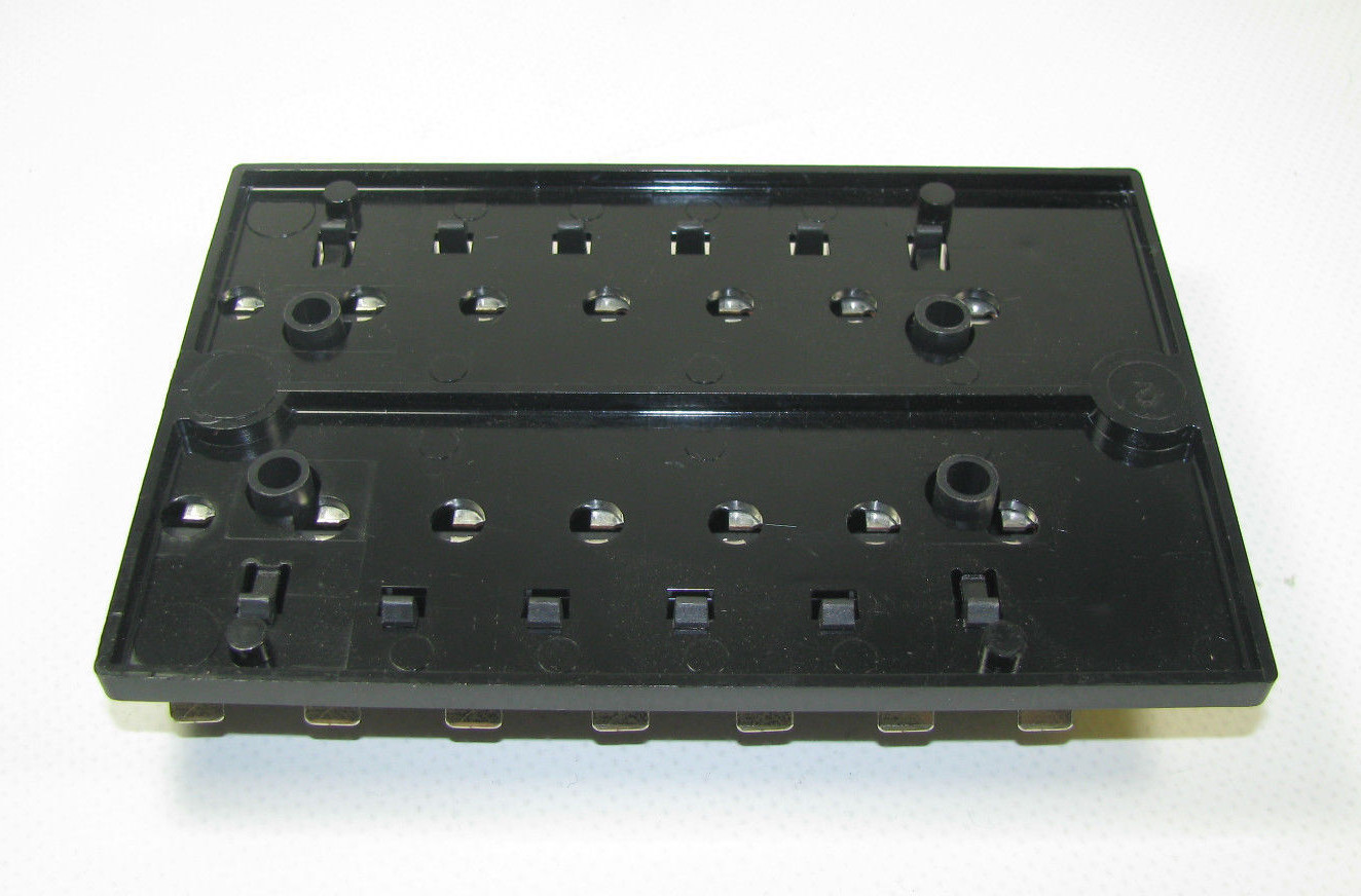 Bussman 15600-14-10 ATC Style Fuse Block Panel 14 Positions 30 Amps Max ...