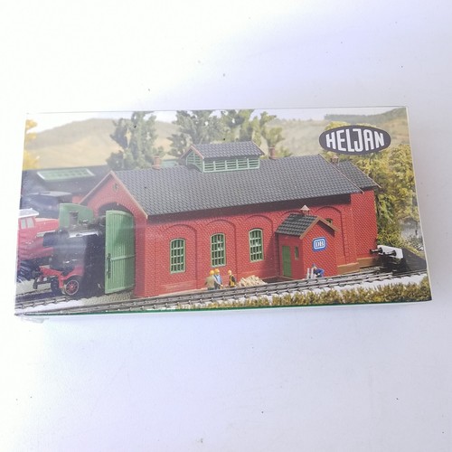 Heljan HO 1761 Engine House 101 Teile/Pieces 22.5x12x11cm 4006644017615 ...