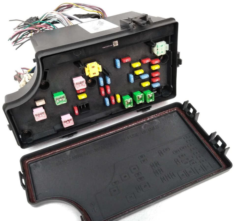 04692207AG Jeep 2007 2008 Patriot Compass Caliber Power Relay Fuse Box ...