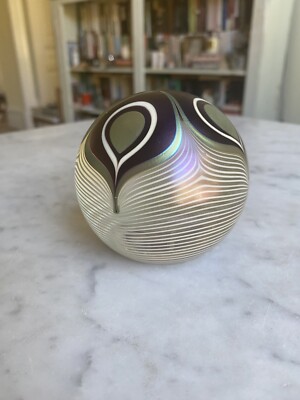 Large Stuart Abelman 1989 Studio Art Glass Pulled Feather Paperweight ...
