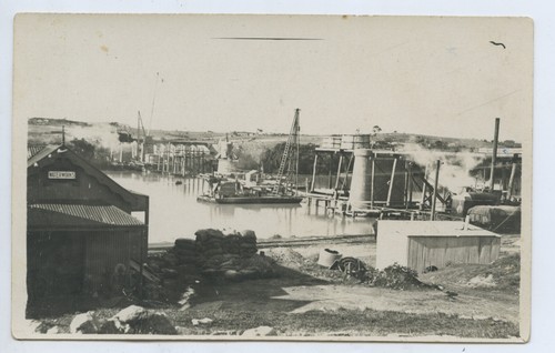 1925 RP POSTCARD MURRAY BRIDGE RAILWAY BRIDGE BUILD FROM WEST SIDE STH ...