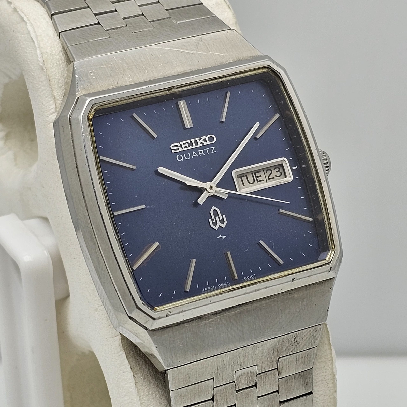 SEIKO QUARTZ 0843-5010 DAY/DATE VINTAGE MEN’S WATCH - Gem