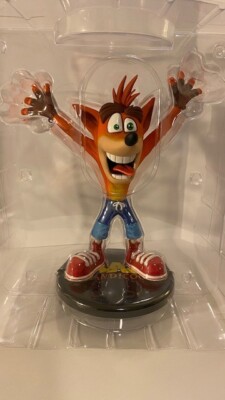 CRASH BANDICOOT 9" Painted PVC Statue Activision F4F Dark Horse Gaming ...