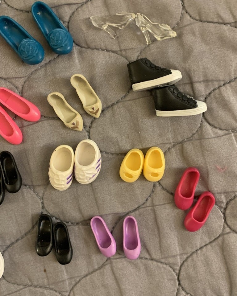 Barbie, Disney Princess & Clone Doll Vintage & Modern Shoes Lot 35 ...