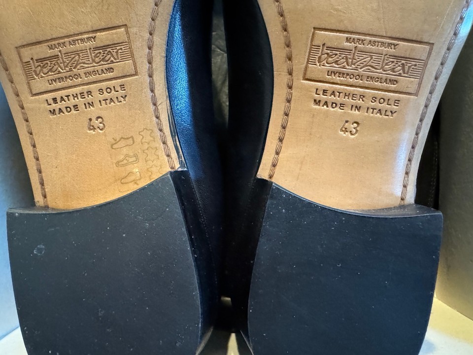 Mark Astbury Beatwear Low Zip Boot - Black Leather, Size 43 (EU ...