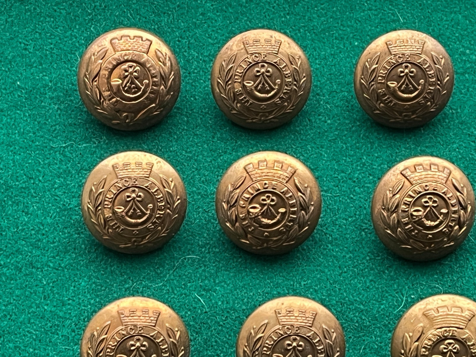 Lot Of 22 British Somerset Light Infantry The Prince Alberts Brass ...