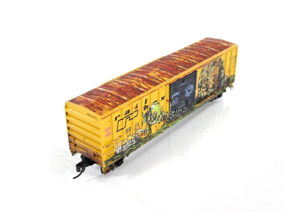 N Scale ***RAILBOX** Weathered & Monkey Graffiti Box Car - Micro Trains ...