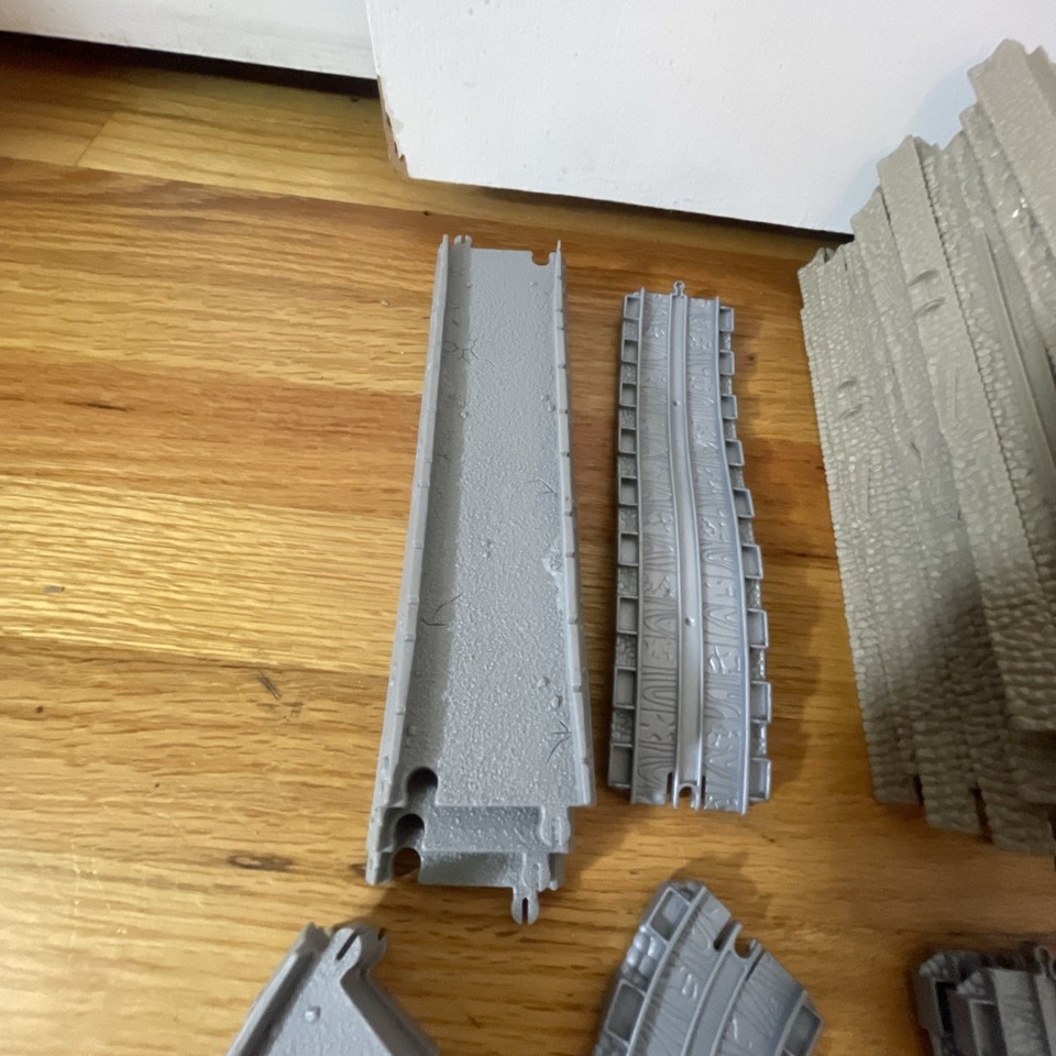 HUGE Thomas & Friends 2006 Trackmaster Tracks Lot of 52 pieces HiT Toy ...