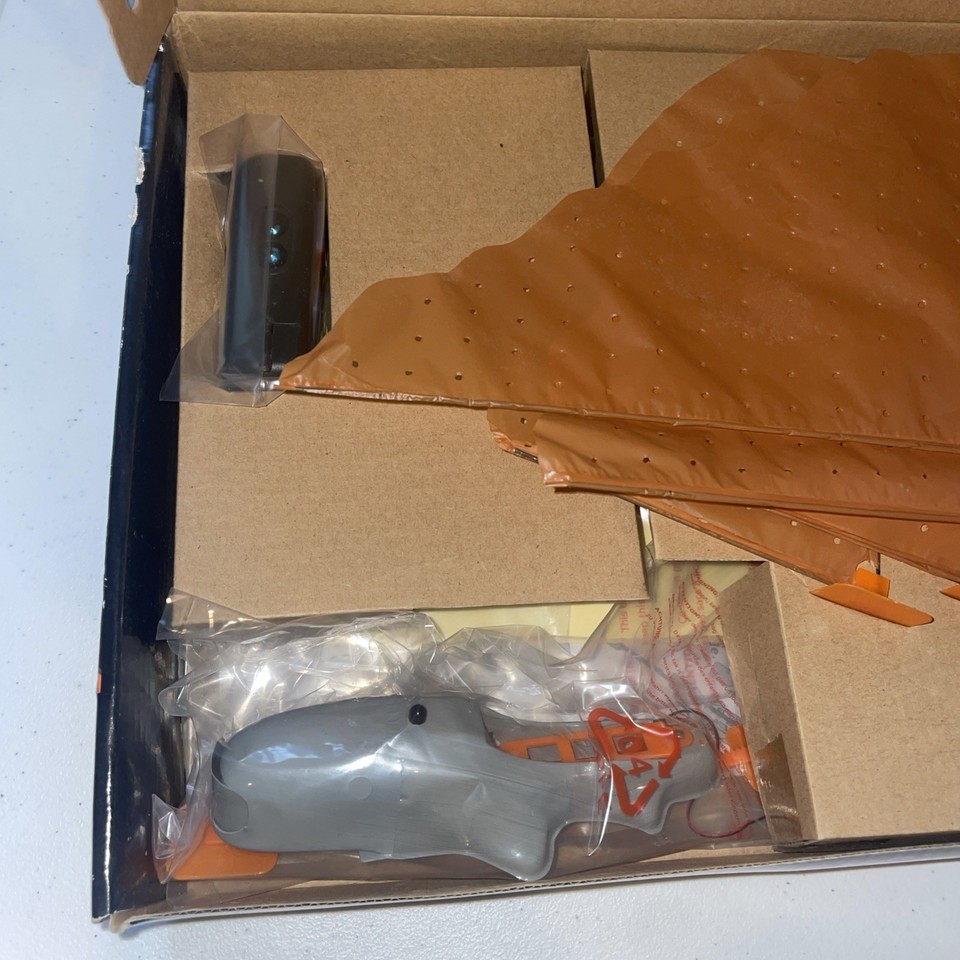 Air Swimmers RC Remote Control Flying CLOWNFISH Toy Kids | eBay