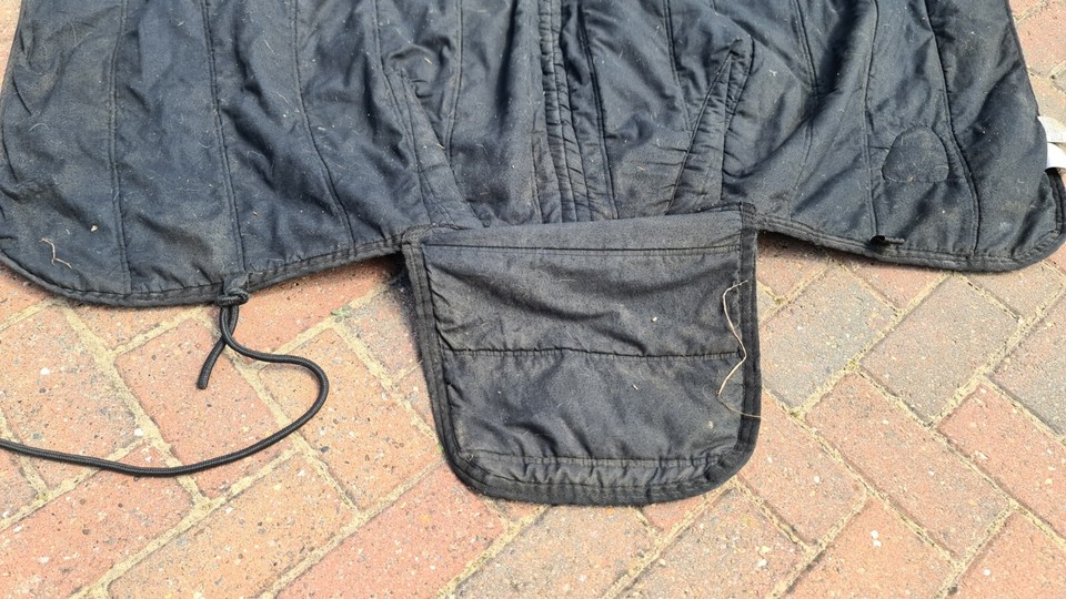 5'3 Masta Black And Pink Stable Rug | eBay UK