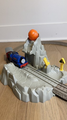 2012 Thomas & Friends TrackMaster Runaway Boulder W/ Sir Handel 2011 ...
