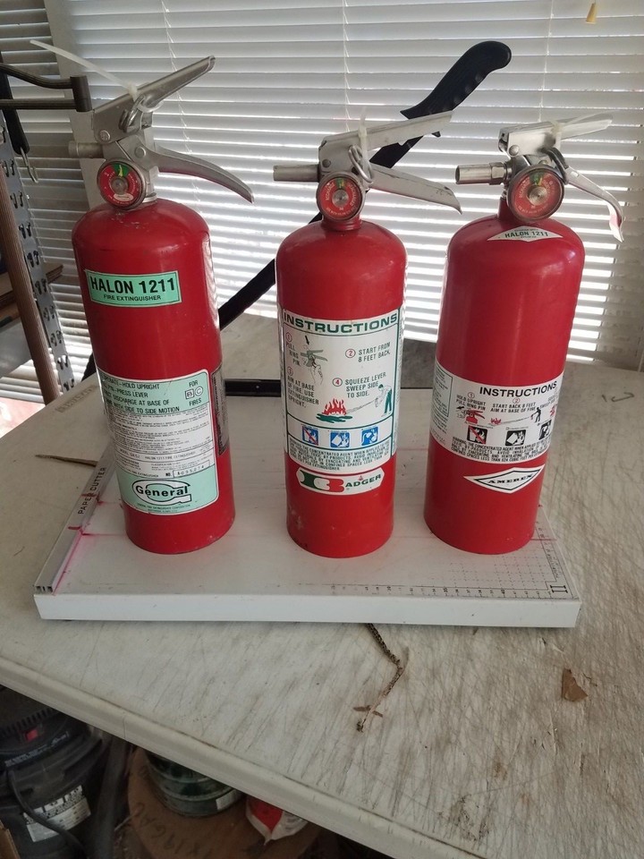 Fire Extinguisher - 2.5Lb HALON 1211 Clean Agent Halon Fire ...