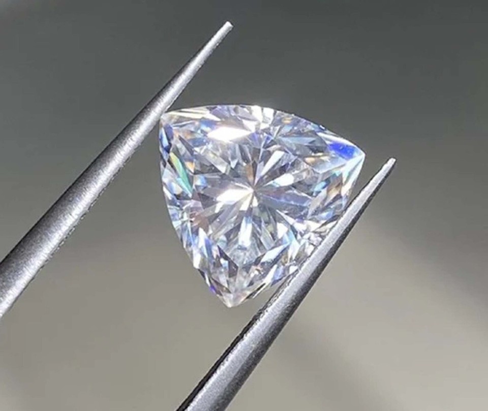 White Diamond Lab-Grown Trillion Cut 4.00 Ct CVD Loose EGL VVS1 Clarity ...