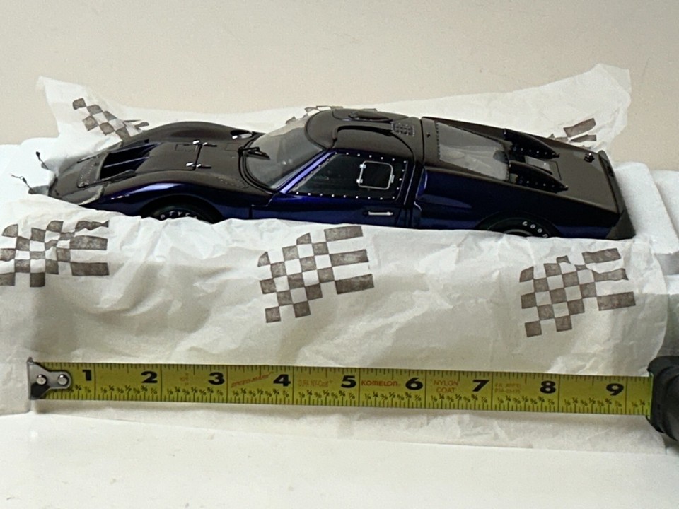 Exoto Standox 1:18 Scale Catalunya Splash 1966 Ford GT 40 with Box, Lot ...