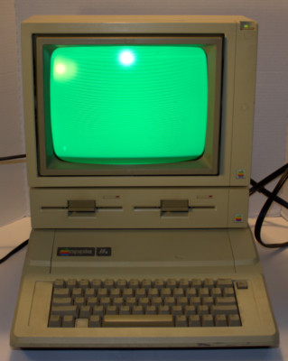 Apple IIe A2S2064 w/ DuoDisk A9M0108 & A2M2010 Monitor FULL SETUP ...