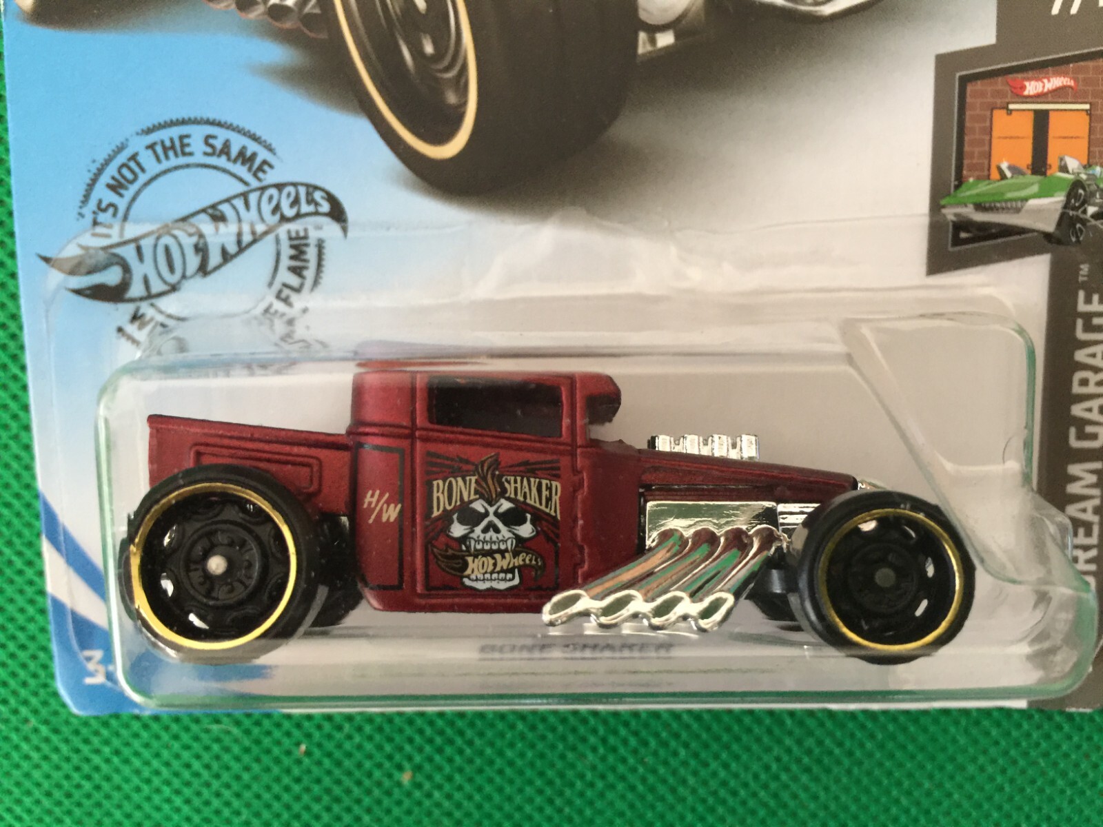 Hotwheels Bone Shaker HW Dream Garage 135/250 Toy Racecar Car New in ...