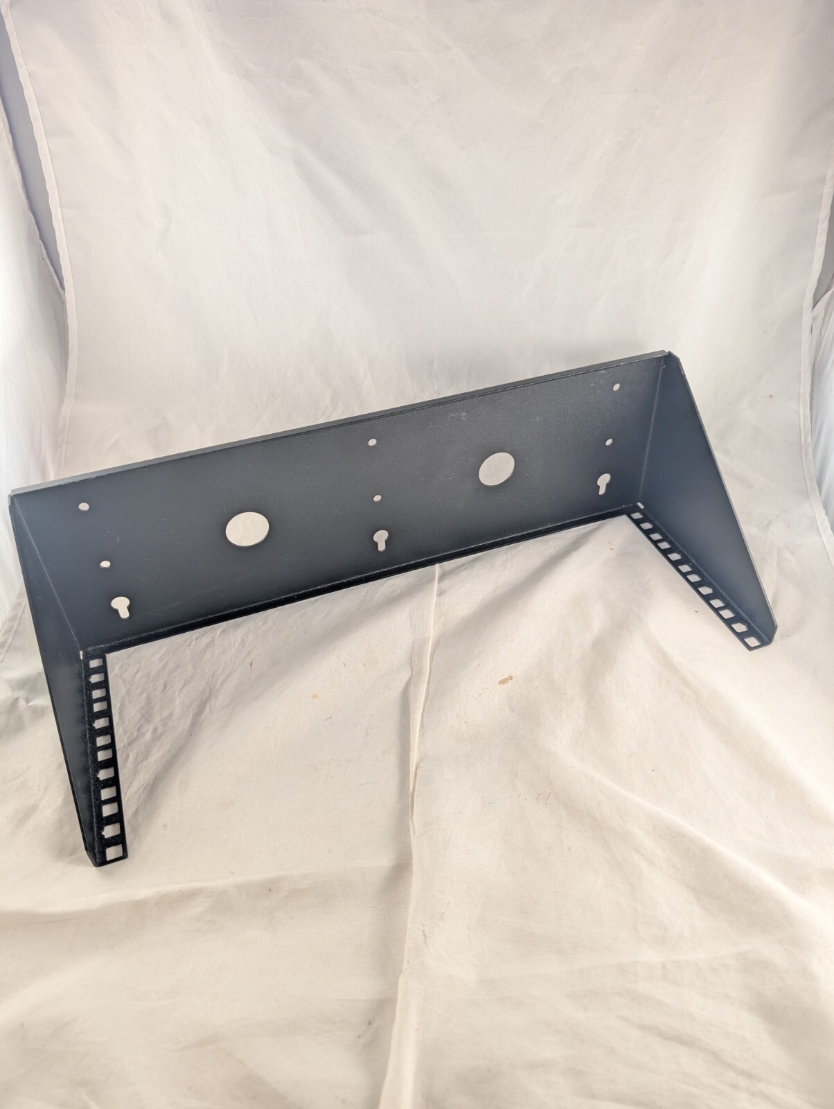 Kendall Howard 4U Wall Mount V-Rack, 1916-2-100-4 - Lifetime Warranty ...