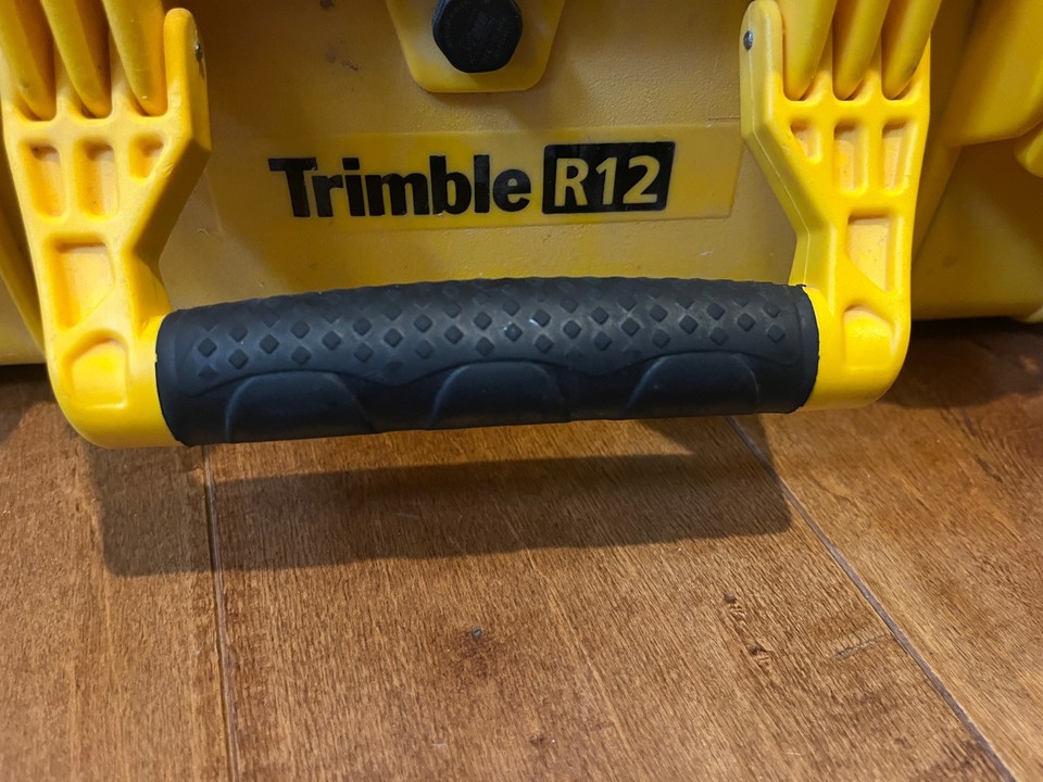 Trimble R12 Integrated GNSS System Kit with 2 batteries ,Charger, Base ...