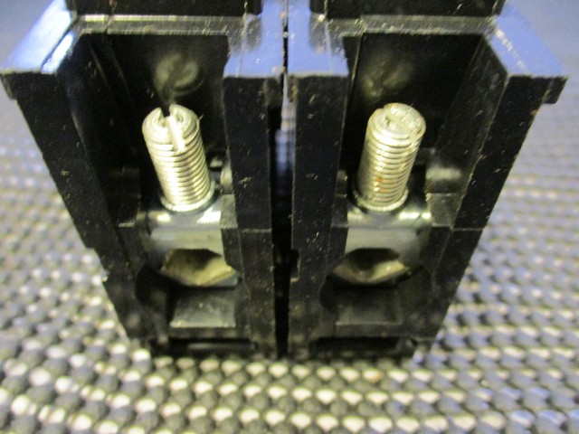 Eaton BAB2035 35A 120/240V Bolt-On Thermal-Magnetic Circuit Breaker for ...