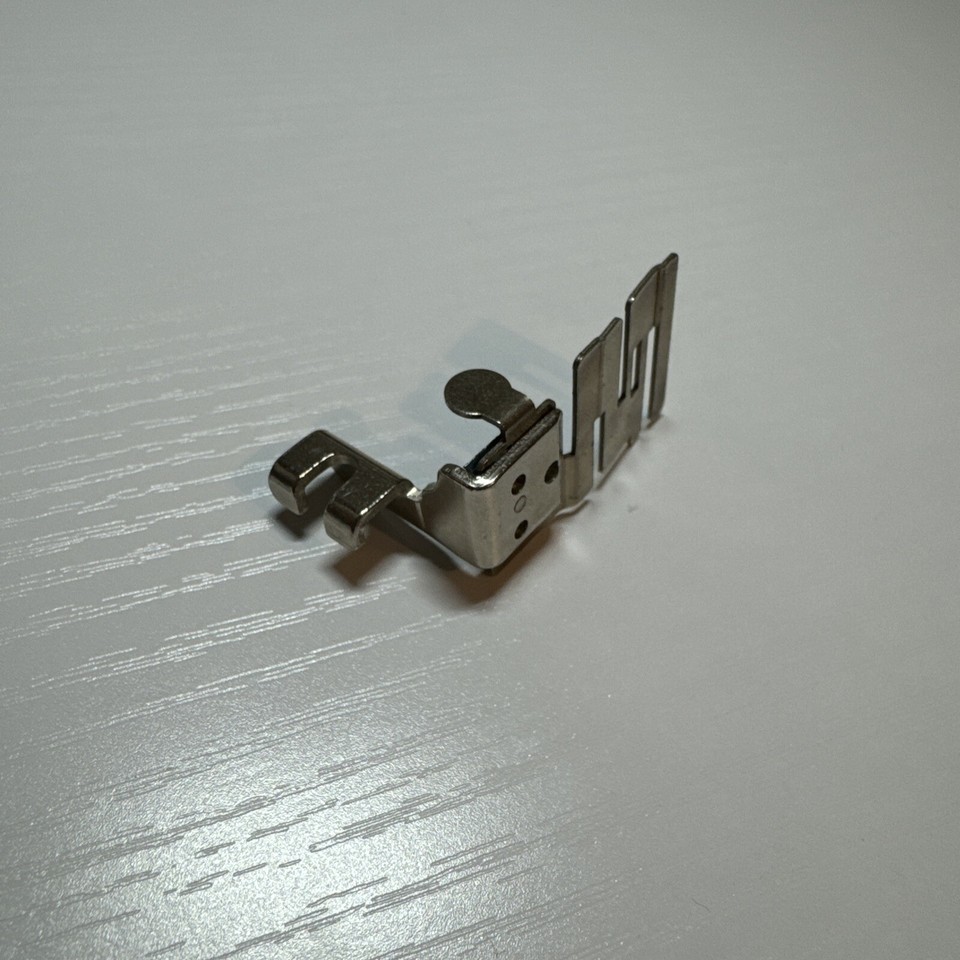 VINTAGE SINGER SEWING MACHINE EDGE STITCHER FIT FEATHERWEIGHT FOOT ...