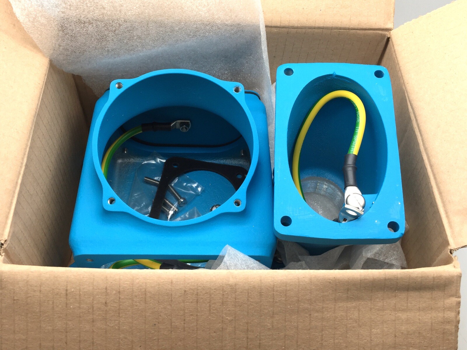 Marechal 399A053 Wall Box Metal Blue 20 Deg Series DS9 399000002390 ...
